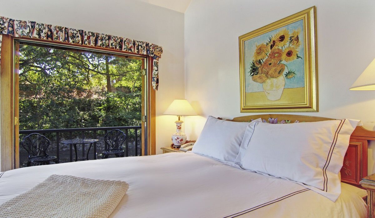 Santa Cruz, CA Hotel Photo Gallery – Babbling Brook Inn