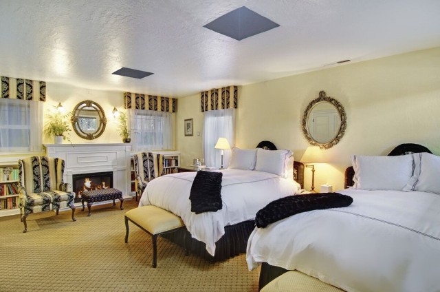 Babbling Brook Inn – BEST RATES at our Santa Cruz Boutique Hotel